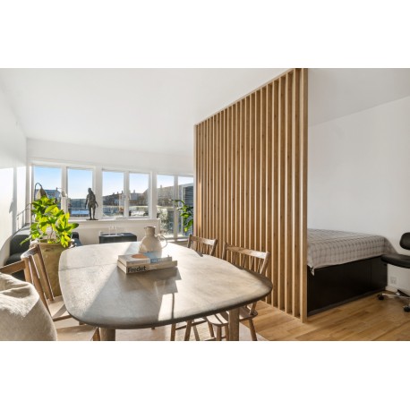 Free standing slat wall - Natural oak - 22x70 | Tubefittings.eu